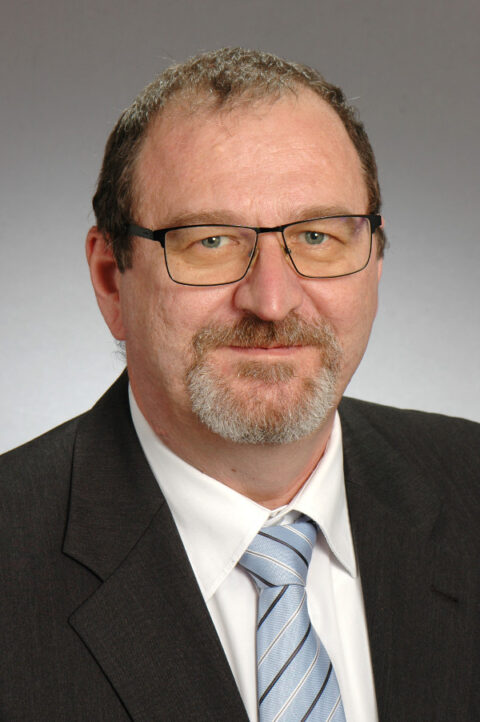 Tanárok | Budapesti Egyetemi Katolikus Gimnázium és Kollégium